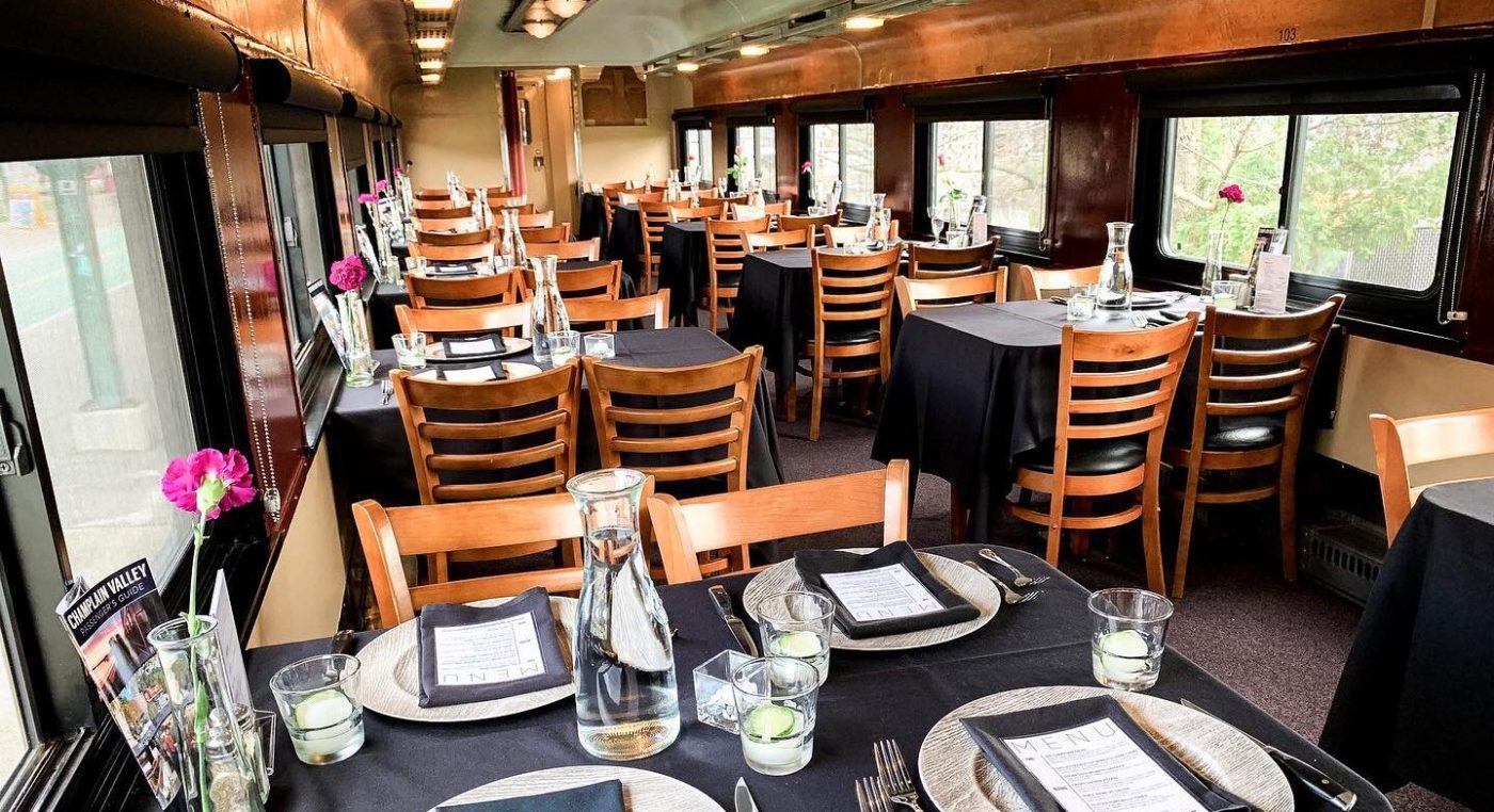 Champlain Valley Dinner Train | Green Mountain Railroad